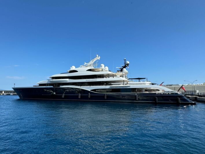 M/Y SYMPHONY 101.5m Private Yacht by Feadship – The Billionaires Club ...