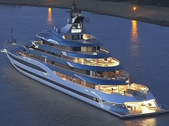 M/Y BLUE 160m Royal Mega Yacht by Lürssen 🇩🇪 – The Billionaires Club ...