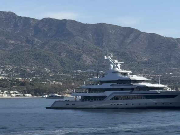 M/Y VALOR 79m Explore Yacht by Feadship 🇳🇱 – The Billionaires Club – Yacht